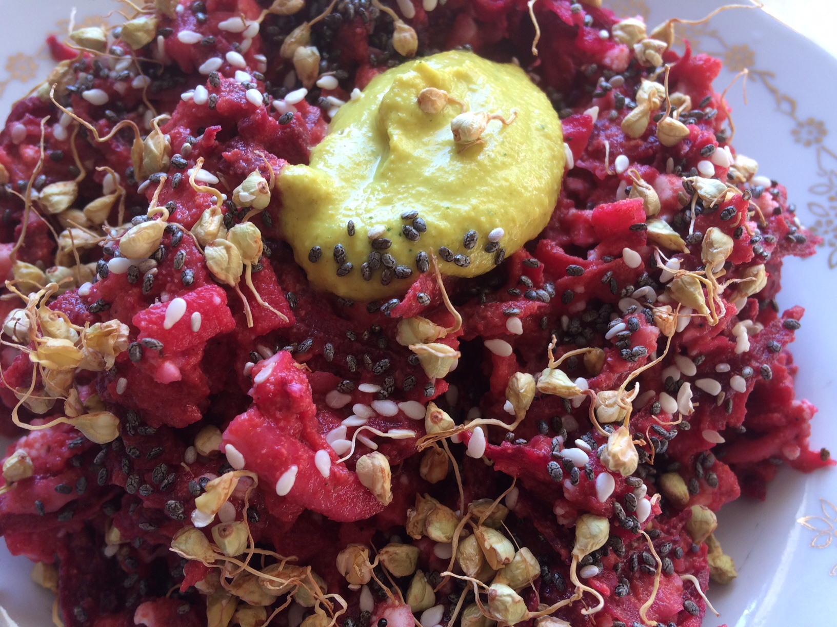 Peedisalat taimse majoneesiga | Toitumisnõustaja kokakool